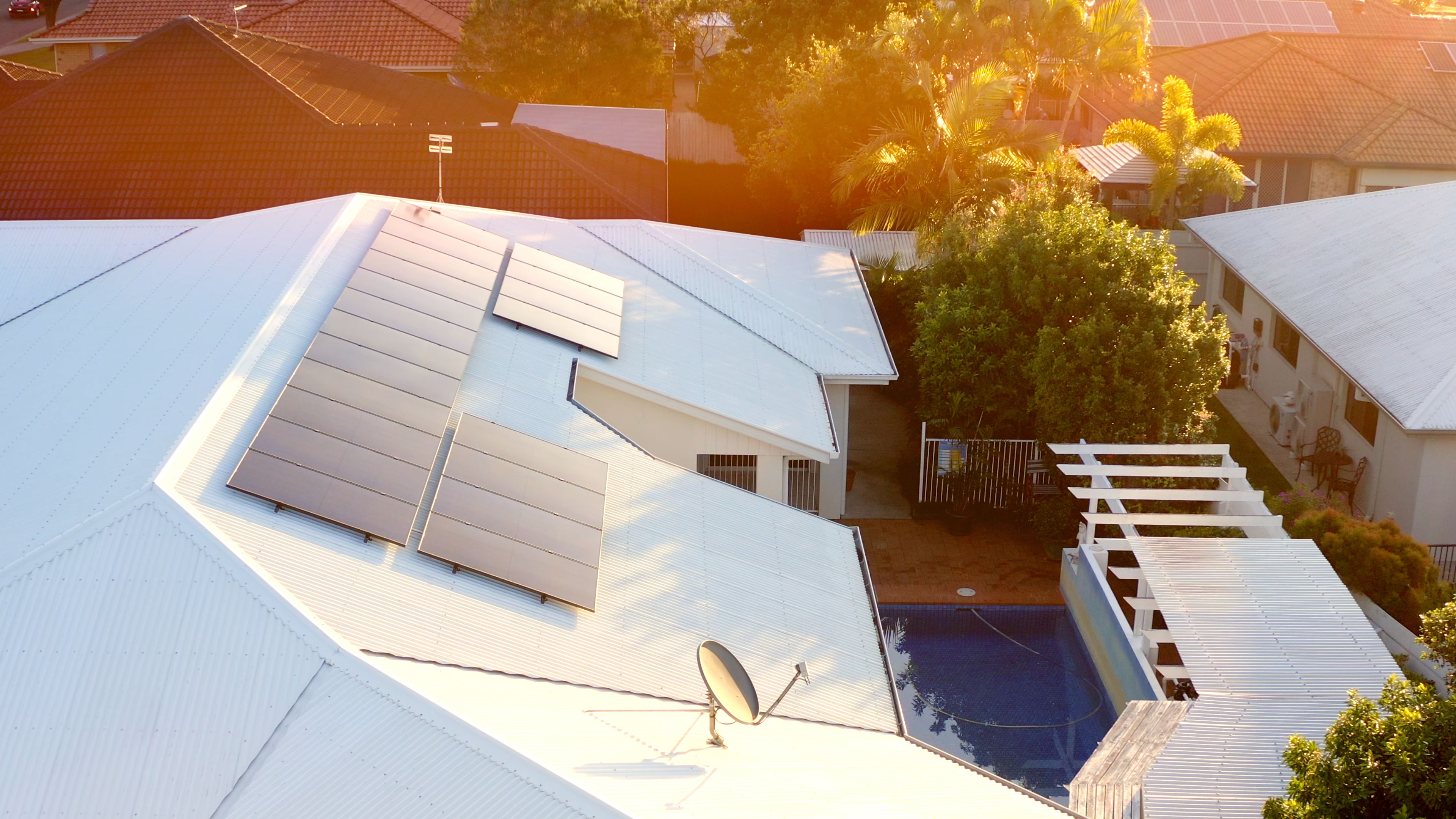 🌞 Why Investing in High-Quality Solar Pays Off | Topproperty