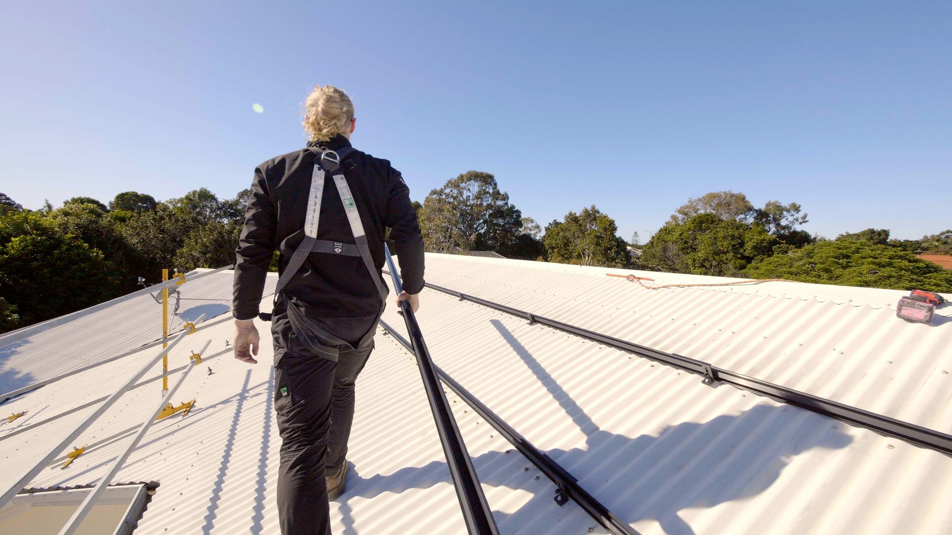 Securing Solar Panels: Expert Guide to Roof Installation | Topproperty